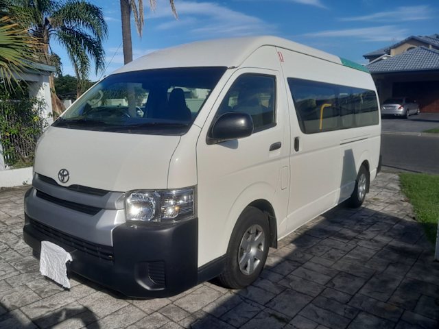 2018 TOYOTA HIACE COMMUTER (12 SEATS) 4 SP AUTOMATIC BUS, 12 seats KDH ...