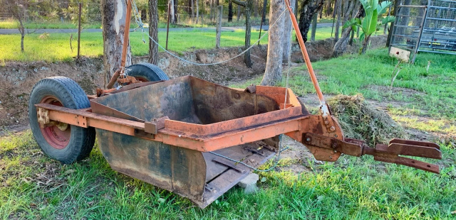 Tractor Trailing Scoop - Drag Bucket | Farming Equipment | Gumtree ...