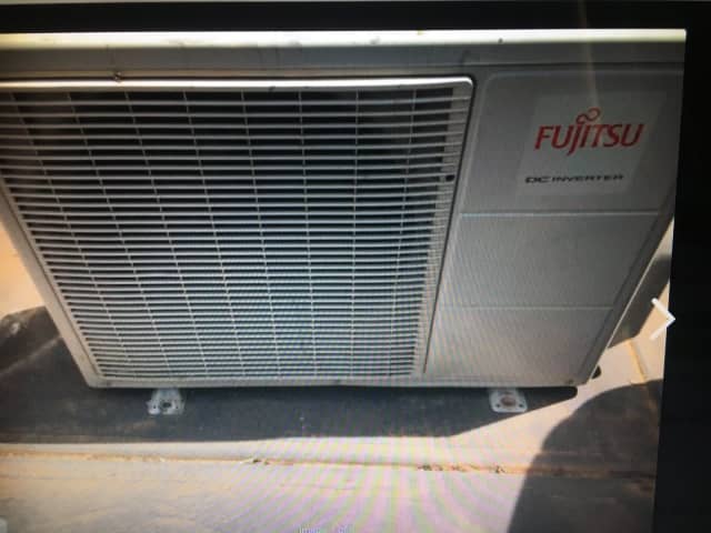 FUJITSU SPLIT AIR CONDITIONER IN GOOD WORKING ORDER.MOD-AOTG09KMCA ...