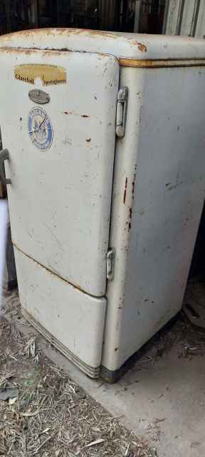 vintage 2 old fridges - Fridges & Freezers in Croydon Park SA | Gumtree ...