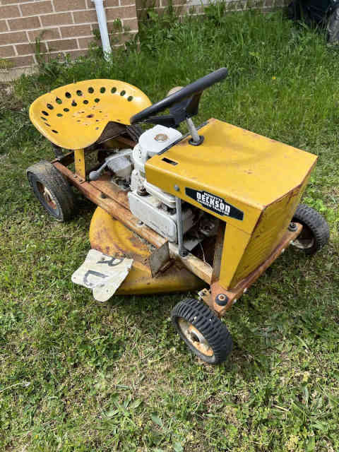 Deckson ride on mower - Lawn Mowers in Goulburn NSW | Gumtree Australia