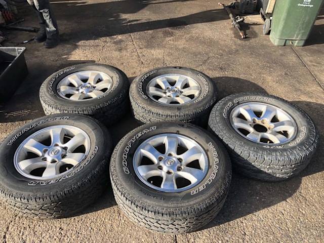 TOYOTA LANDCRUISER 6 STUD 17 INCH ALLOY WHEELS 265/65/17 GOODYEAR ...