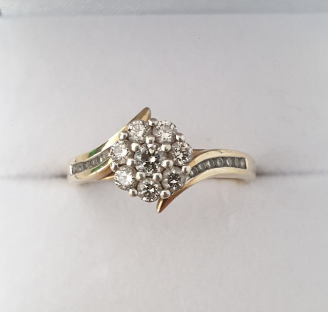 9CT Gold Diamond Round Cluster Ring - Women's Jewellery in Rutherford ...