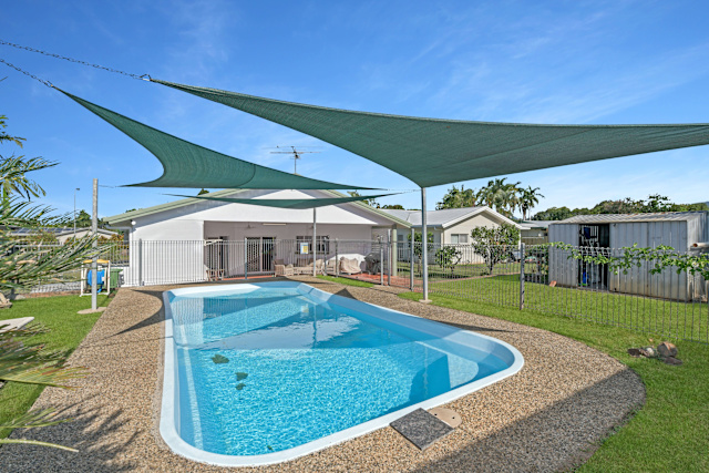 62 Bathurst Drive, Bentley Park, Queensland 4869 - for Sale | Gumtree ...