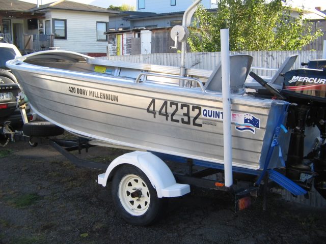 QUINTREX DINGhY 420 DORY MILLENNIUM | Tinnies & Dinghies | Gumtree ...