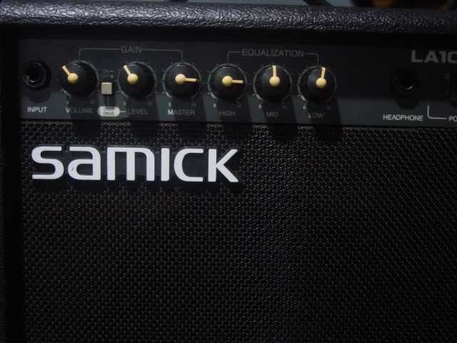 SAMICK LA10 Guitar Amp - Guitars & Amps in Banora Point NSW | Gumtree Australia
