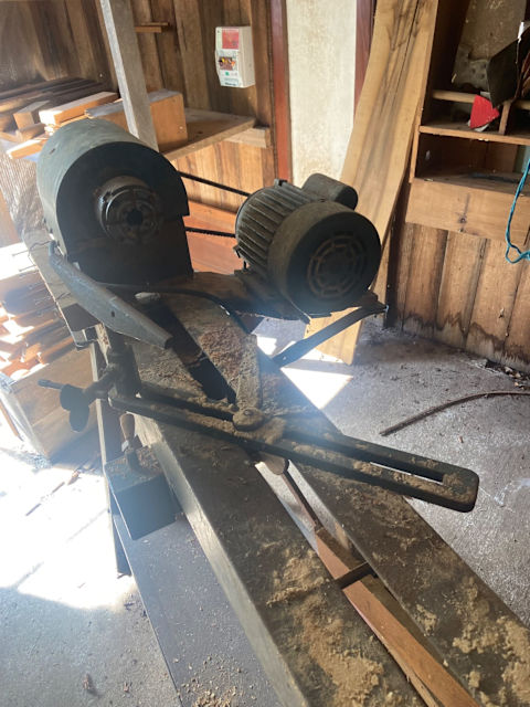 Old school wood lathe - Other Tools & DIY in Wilmot TAS | Gumtree Australia