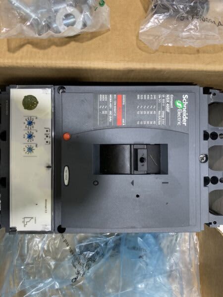 Compact Micrologic 2.3 NSX 400 F Moulded Case Circuit Breaker LV432676 ...