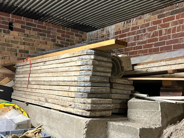 TIMBER SCAFFOLD PLANKS, STRUCTURAL PLYWOOD AND TIMBER - Building ...