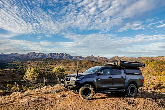 2022 TOYOTA HILUX SR5 (4x4) 6 SP AUTOMATIC DOUBLE CAB P/UP | Cars, Vans ...