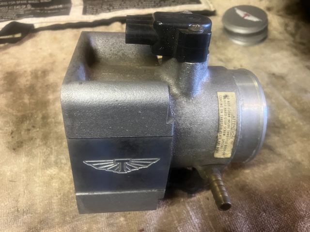 AU xr8 s3 220 tickford throttlebody | Engine, Engine Parts ...