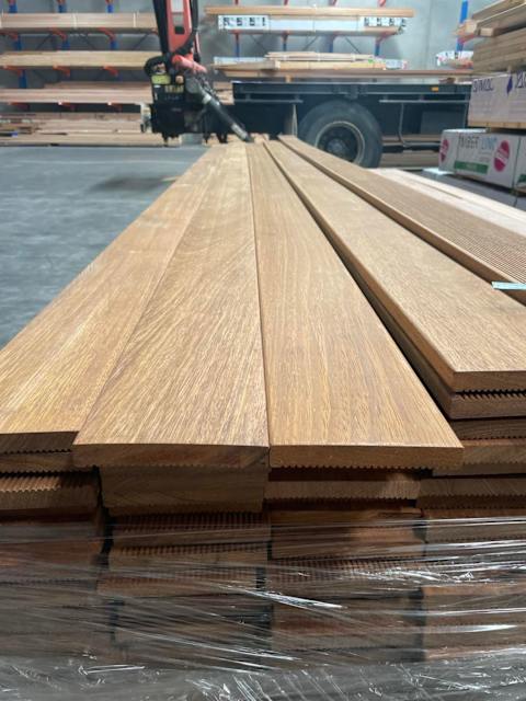 140x19mm 4.8m Merbau(SOLID) Select grade Reeded Decking. Price per L/M ...