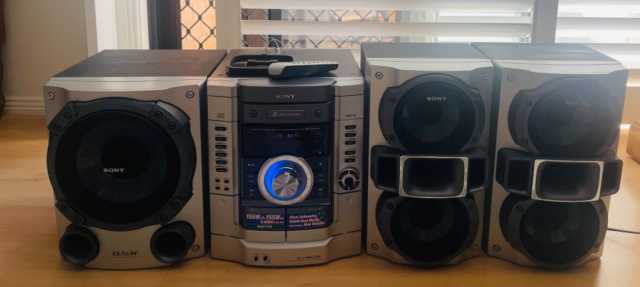Sony 3 Disc Mini Hi-Fi system | Stereo Systems | Gumtree Australia ...