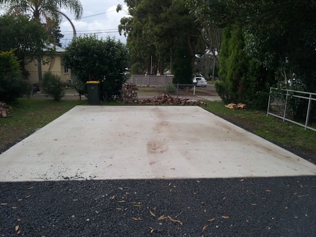 Granny Flat -One nice bedroom ,big lounge Pergola and private backyard ...