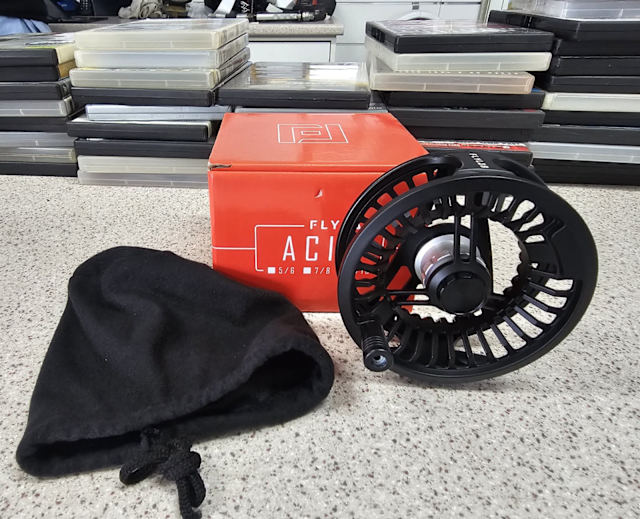 Fly Lab Acid Fly Reel 9/10 - Fishing in Cardiff NSW | Gumtree Australia
