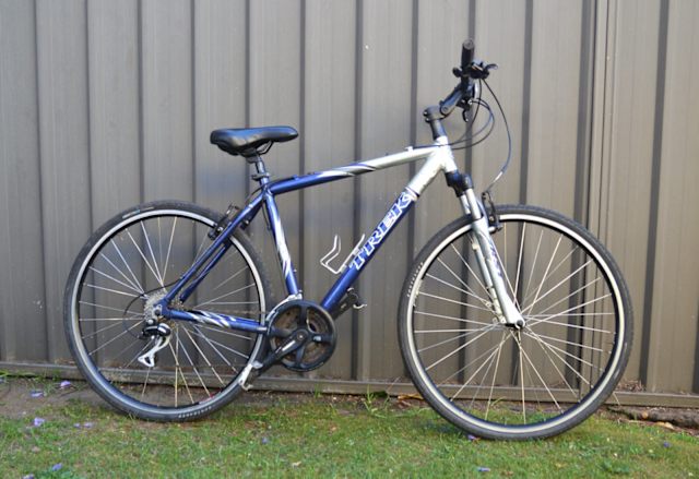 TREK 7200 Hybrid Road Bike (M) City Commuter - Men's Bicycles in ...