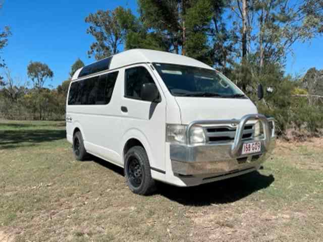 4WD Toyota Hiace High Top LWB Campervan | Campervans & Motorhomes ...