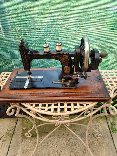 old wertheim crank handle sewing machine - Sewing Machines in Brahma ...