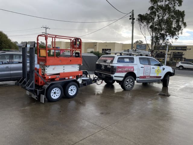 $200 pick up: 19 Scissor Lift 1930 Snorkel Certified with trailer ...