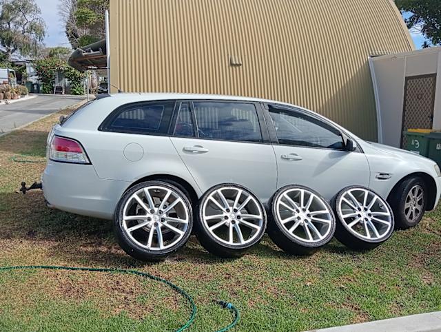 21 inch 5 stud Holden rims no rubber left and but rough | Wheels, Tyres ...
