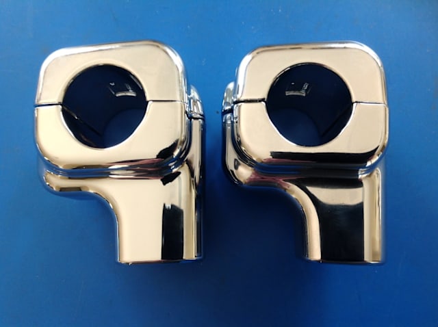 HARLEY DAVIDSON SOFTAILNEW CHROME 1-1/4 INCH HANDLEBAR RISERS MULTIFIT ...