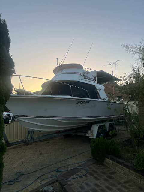 23 Huntsman cabin cruiser | Motorboats & Powerboats | Gumtree Australia ...