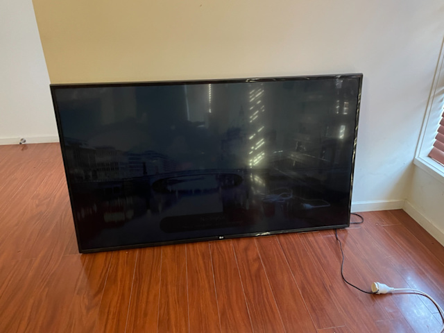 LG 65 Inch tv - Backlight issue - TVs in Gungahlin ACT | Gumtree Australia