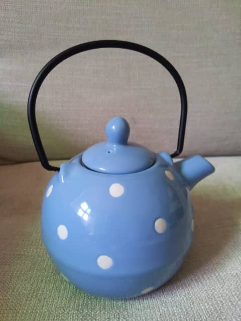Spotty teapot - Dinnerware in Dynnyrne TAS | Gumtree Australia