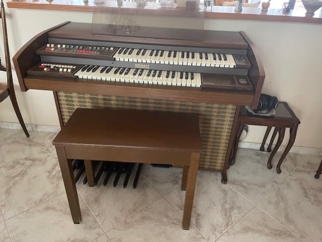 SOLINA P240 ELECTRIC ORGAN - Keyboards & Pianos in Balgowlah NSW ...