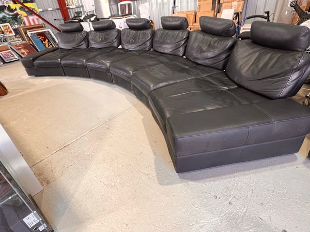Black 6 piece curved leather theatre room lounge - Sofas in Wingfield ...