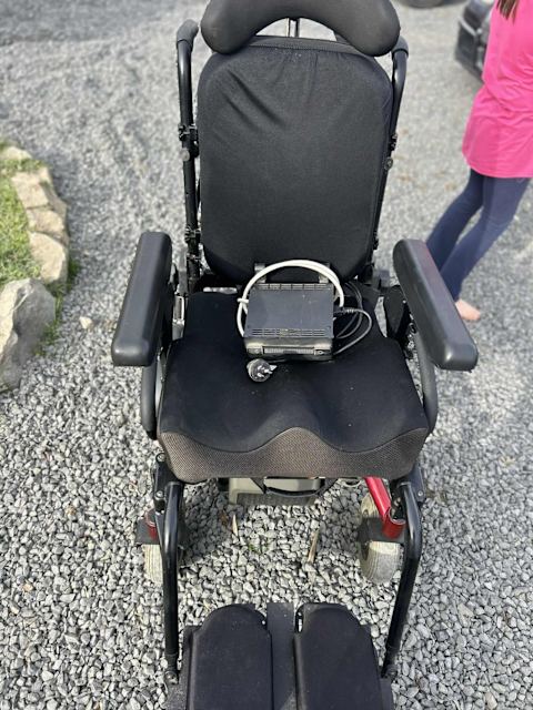 Powered Wheelchair (Xplore 2 Rear-Wheel) with RAMP IT UP carrier ...