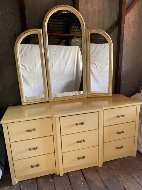 DRESSING TABLE with MIRRORS - $80 ono - 9 drawers - GOOD CONDITION ...