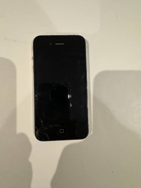 Iphone 4 Model A1332 Black - iPhone in Paradise SA | Gumtree Australia