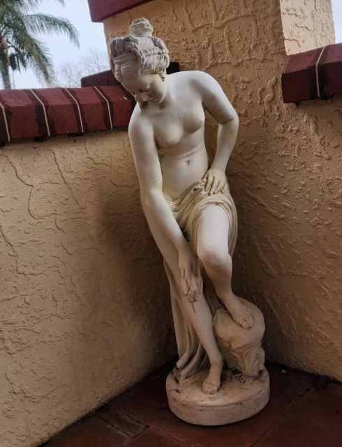 A Lady after bathing Statue, very Heavy. H:88cm W:24cm. Pick up at Bic ...