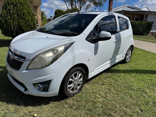 2013 HOLDEN BARINA SPARK MJ MY13 4 SP AUTOMATIC 5D HATCHBACK, 5 seats ...