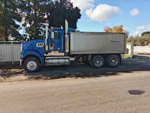 For Sale: 2008 Mack Trident Tandem Tipper - 18 Speed, 500HP | Construction Vehicles | Gumtree ...