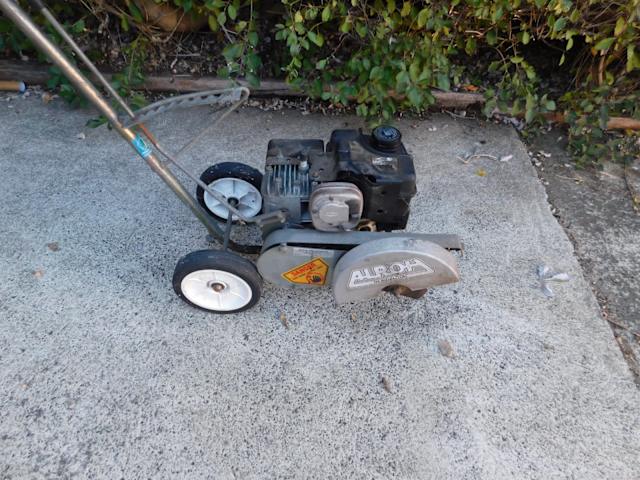 Alroh 3.5HP Lawn Edger - Lawn Mowers in Bunbury WA | Gumtree Australia