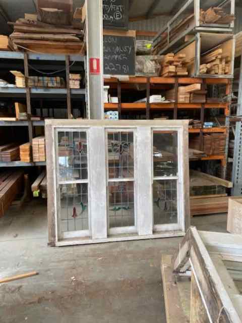 one bay window with five double hung windows and a matching window 3 d ...