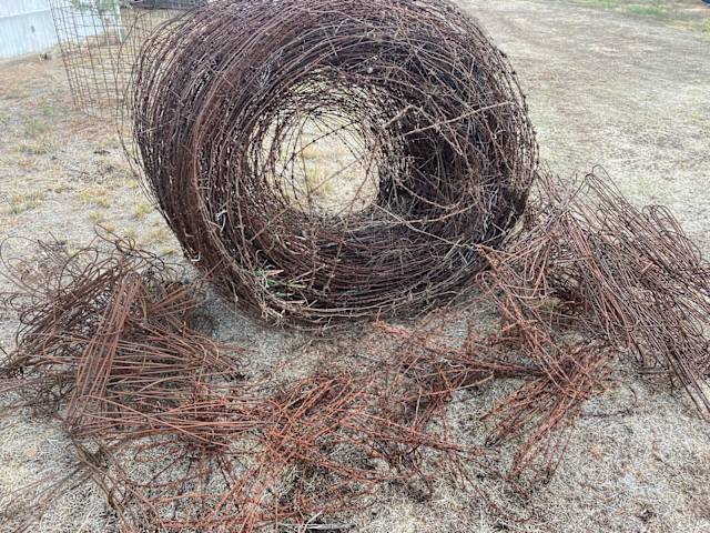 RUSTY BENDY BARBED WIRE and WIRE- JOB LOT - Other Home & Garden in ...