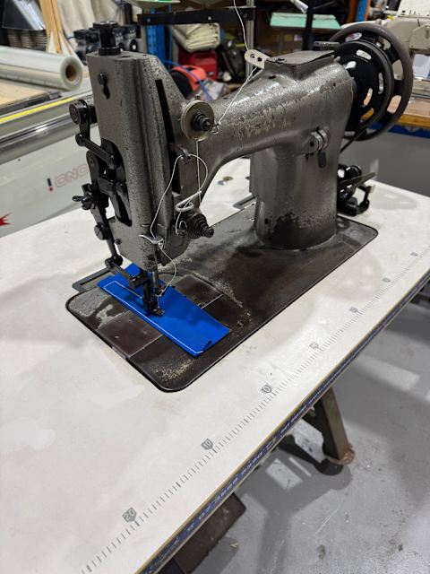 Industrial Sewing Machine Singer K6 with reverse - Sewing Machines in ...