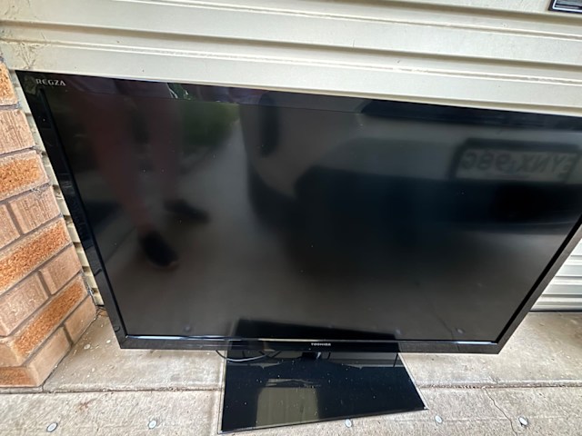 Television 43 inch Toshiba - TVs in Cranebrook NSW | Gumtree Australia