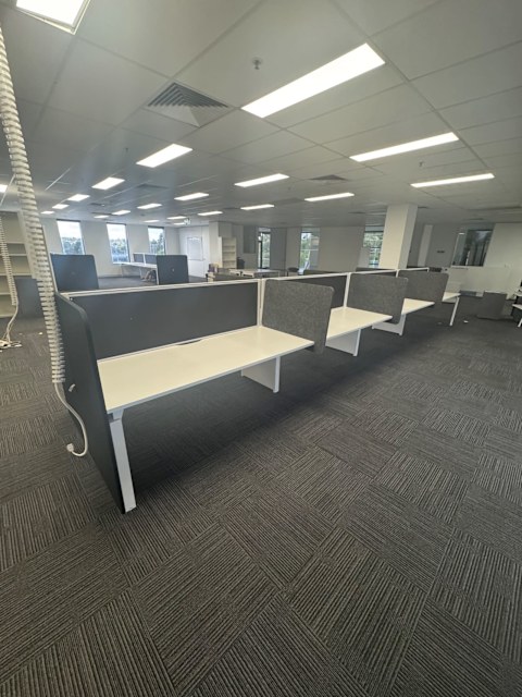 8-Person Multi-Person Desk with Partition-White and Black-7200mm-2 ava ...