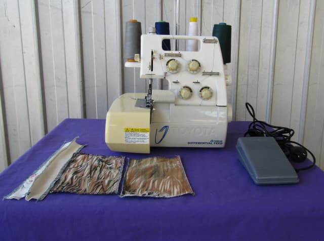 Toyota Overlocker/Serger SL3315 SL1T Series 4 Thread Differential Feed ...