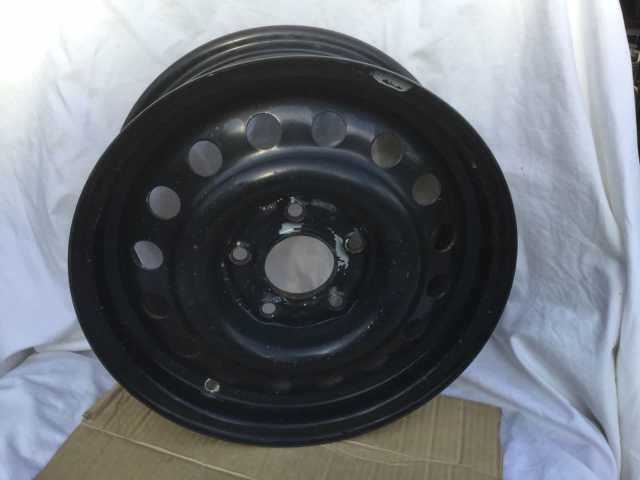 Holden Commodore steel rim, 15 x 6 inch, black | Wheels, Tyres & Rims ...
