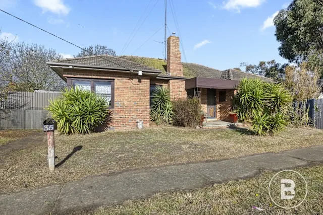 35 Queen Street, Sebastopol, Victoria 3356 - for Sale | Gumtree Australia