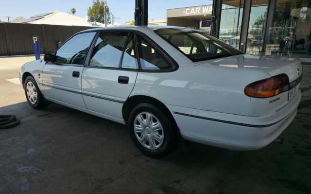 1997 HOLDEN COMMODORE EXECUTIVE 4 SP AUTOMATIC 4D SEDAN | Cars, Vans ...