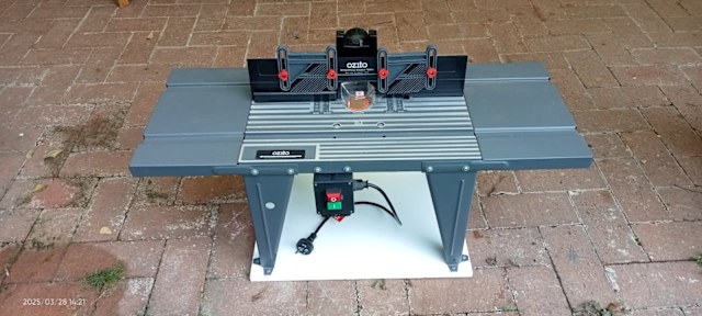 Ozito RTB 003 855mm by 335mm router table - Power Tools in Willoughby ...