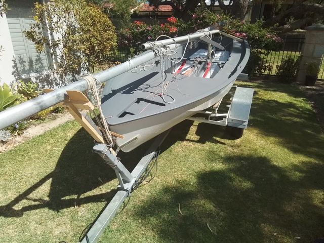 YACHT 125 12FT6 3.8M TWO PERSON SAILING DINGHY $250 COMPLETE | Sail ...