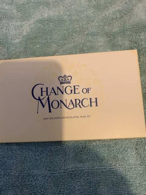 2024 change of monarch uncirculated coin set | Collectables | Gumtree ...