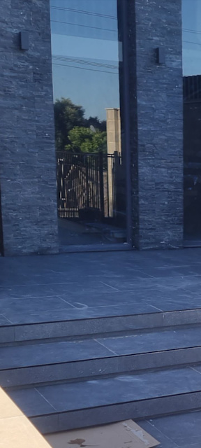 Black quartz stone cladding 30sqm. 600 x 150 black quartz stackstone c ...